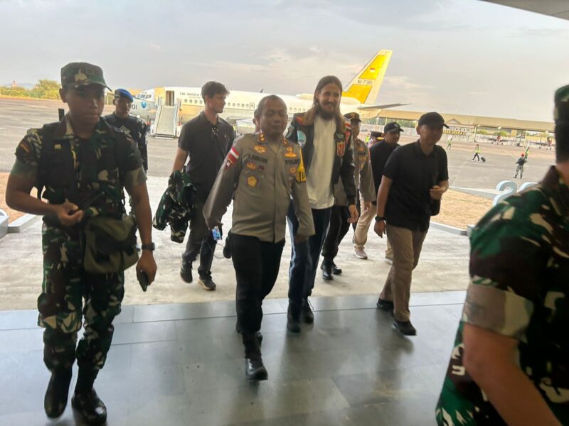 Pilot Philip Mark Mehrtens Diterbangkan ke Jakarta - Newsnesia.id