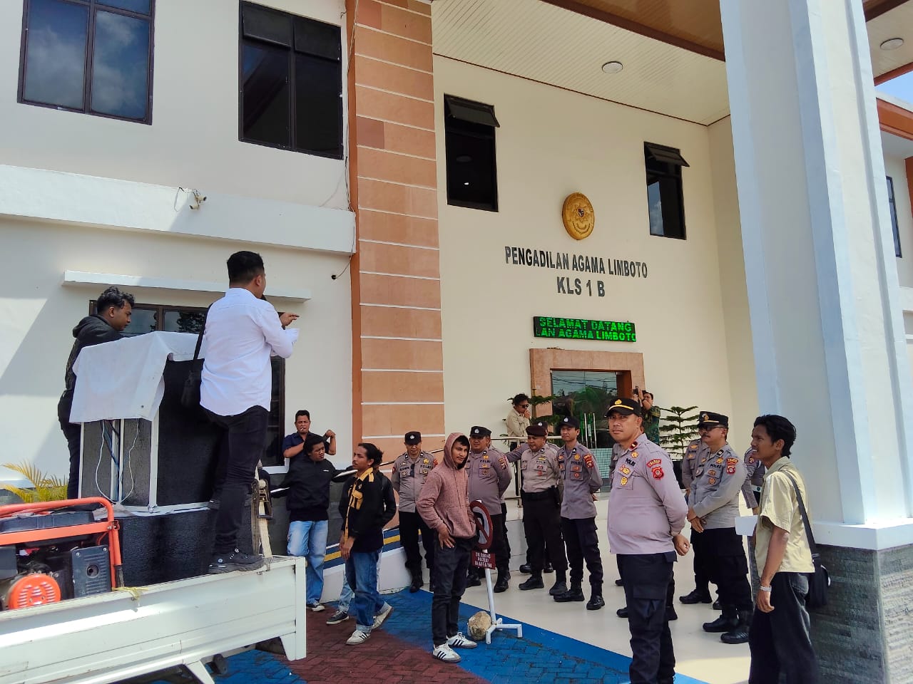 Pengadilan Agama Limboto Digeruduk Massa - Newsnesia.id